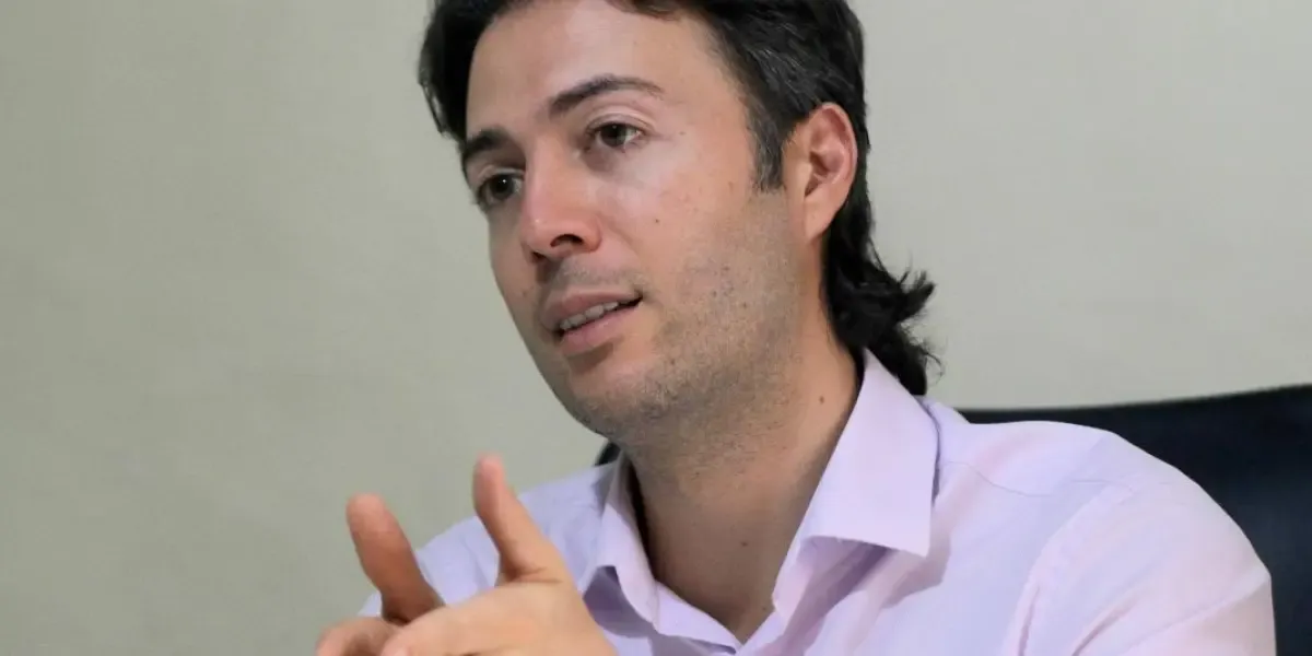 Publican la hoja de vida de Daniel Quintero, exalcalde de Medellín ...