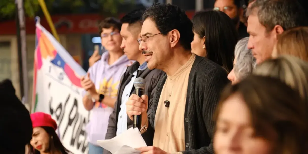 Iván Cepeda propuso ley anticorrupción sin casa por cárcel en un acto ...