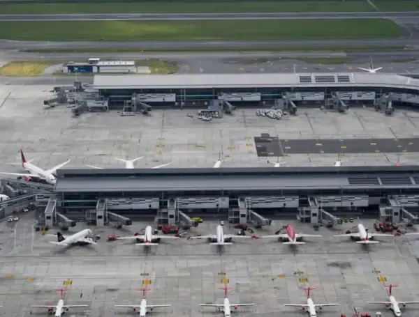 Colombia superó 14,8 millones de pasajeros aéreos; Bogotá concentra el ...