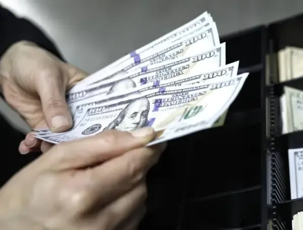 ¿Cómo aprovechar con la caída del rpecio del dólar?