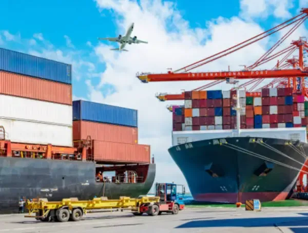 Importaciones crecieron 10% en 2025 y subió el déficit de balanza comercial