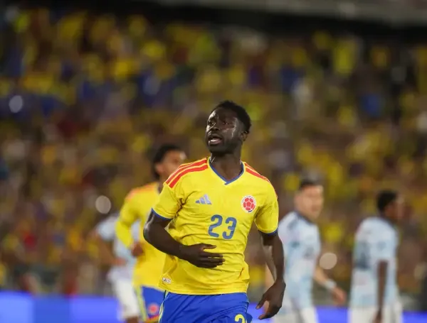 Selección Colombia tendrá internet en el exterior: Claro entregó eSIMs ...