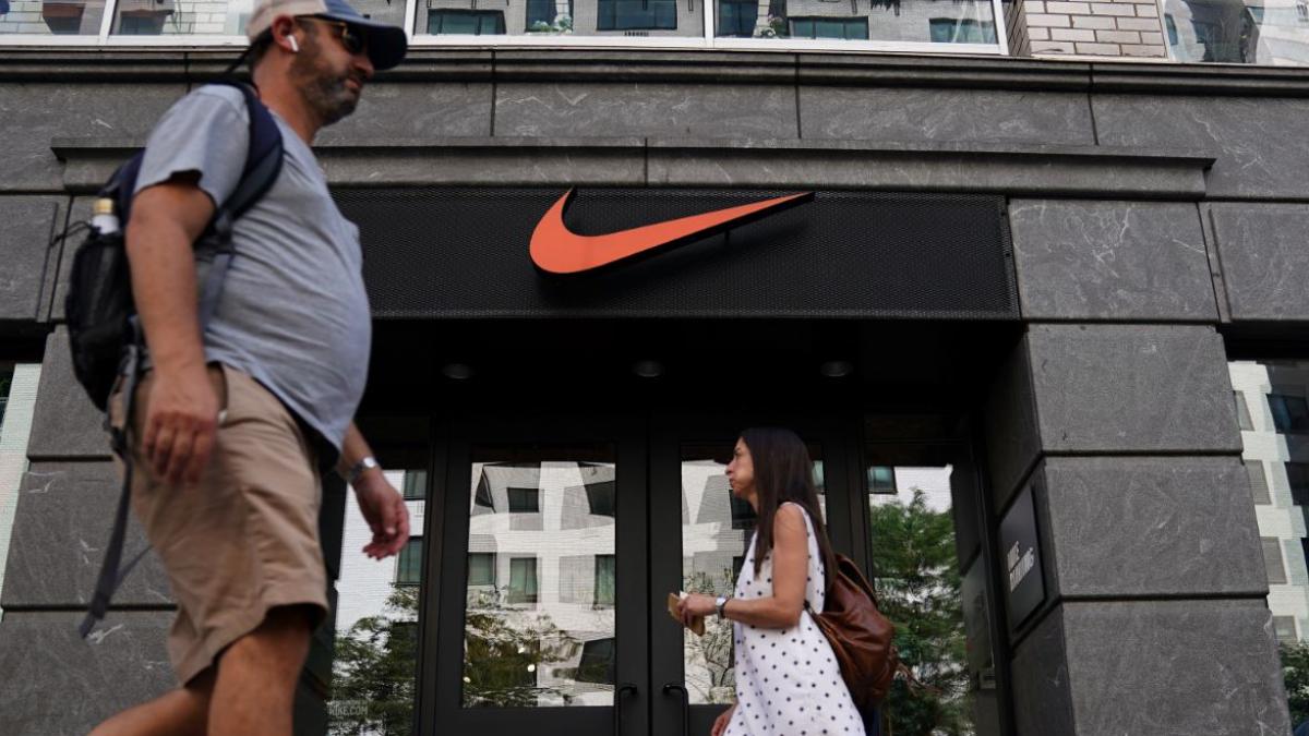 Nike: fabricante de tenis y ropa deportiva anuncia problemas de ...