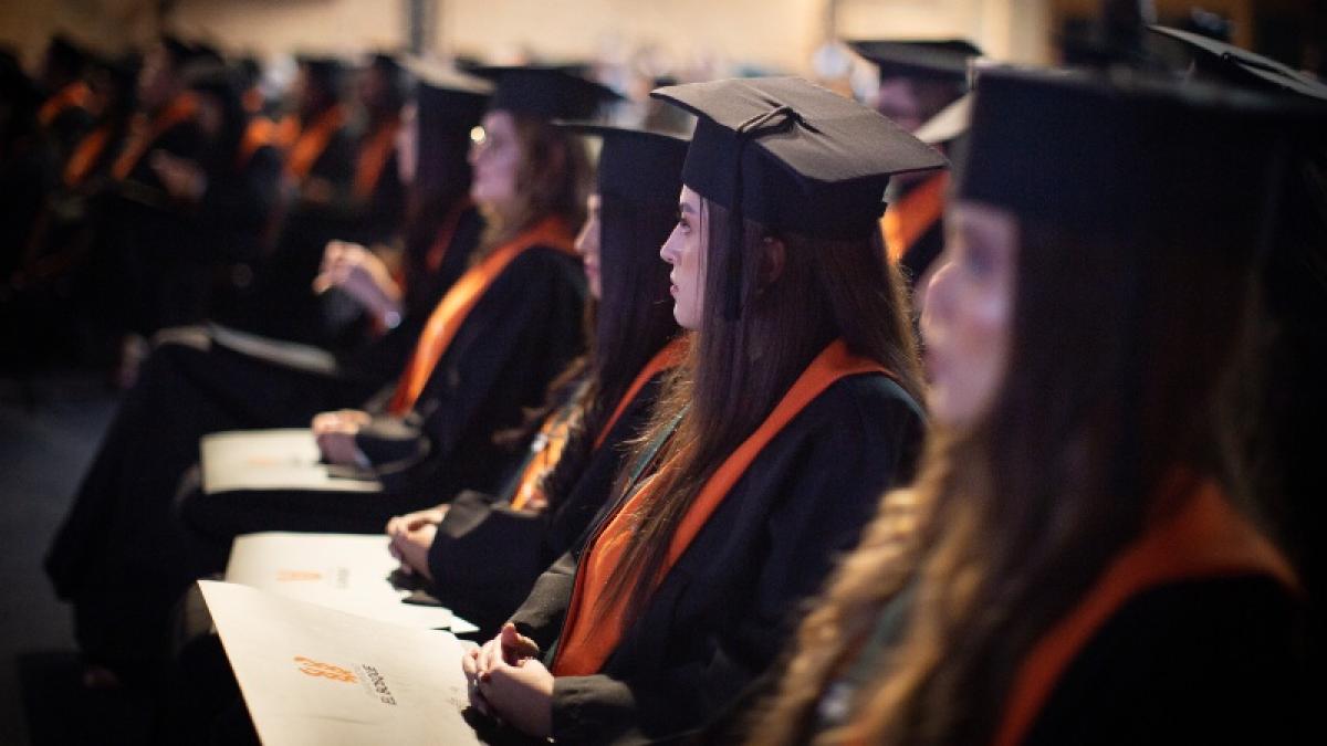 El consejo que todo recién graduado debe seguir para empezar a trabajar
