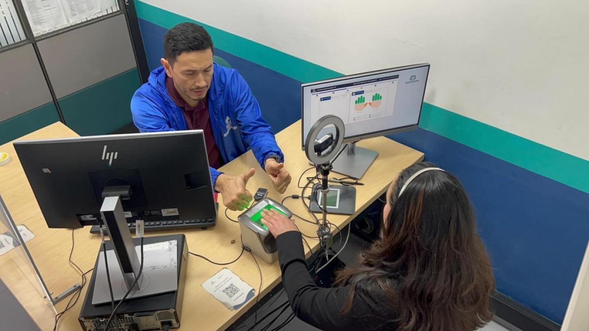 ¿Cómo puedo verificar o consultar una cédula colombiana?