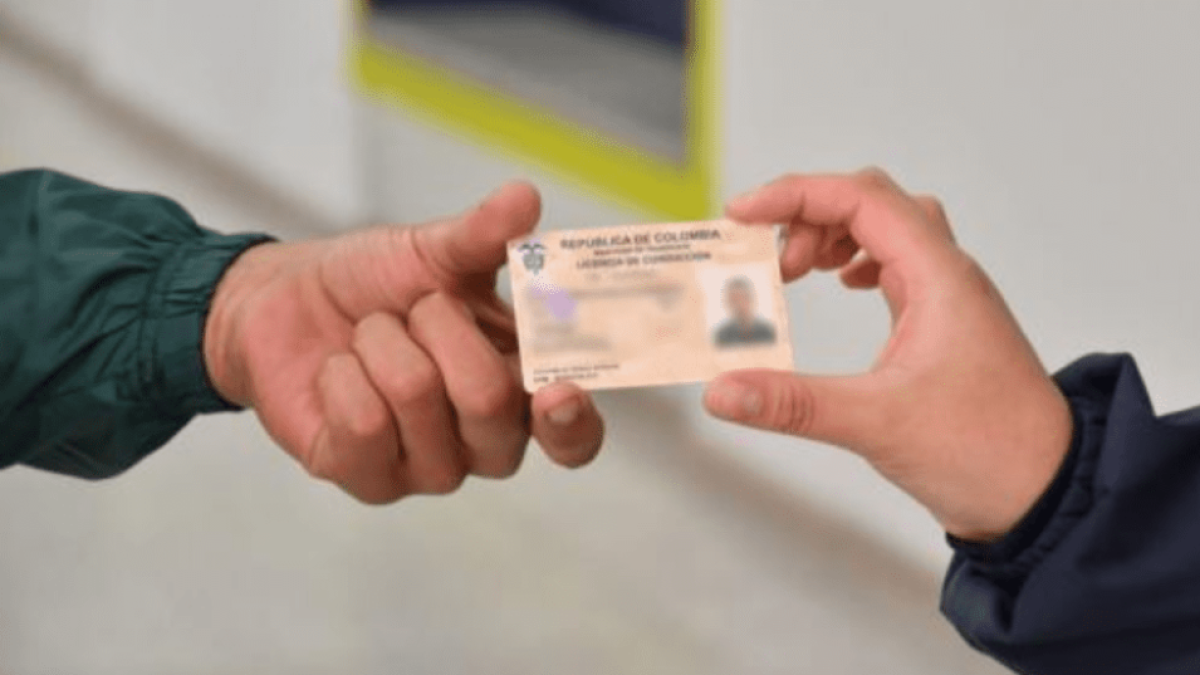 Cómo obtener su licencia de conducir en Colombia: 6 requisitos ...