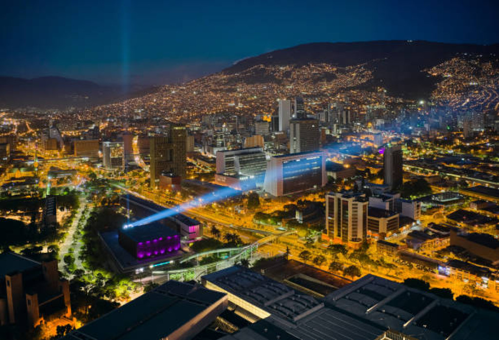 Los 7 lugares de Medellín que no vale la pena visitar, según la IA