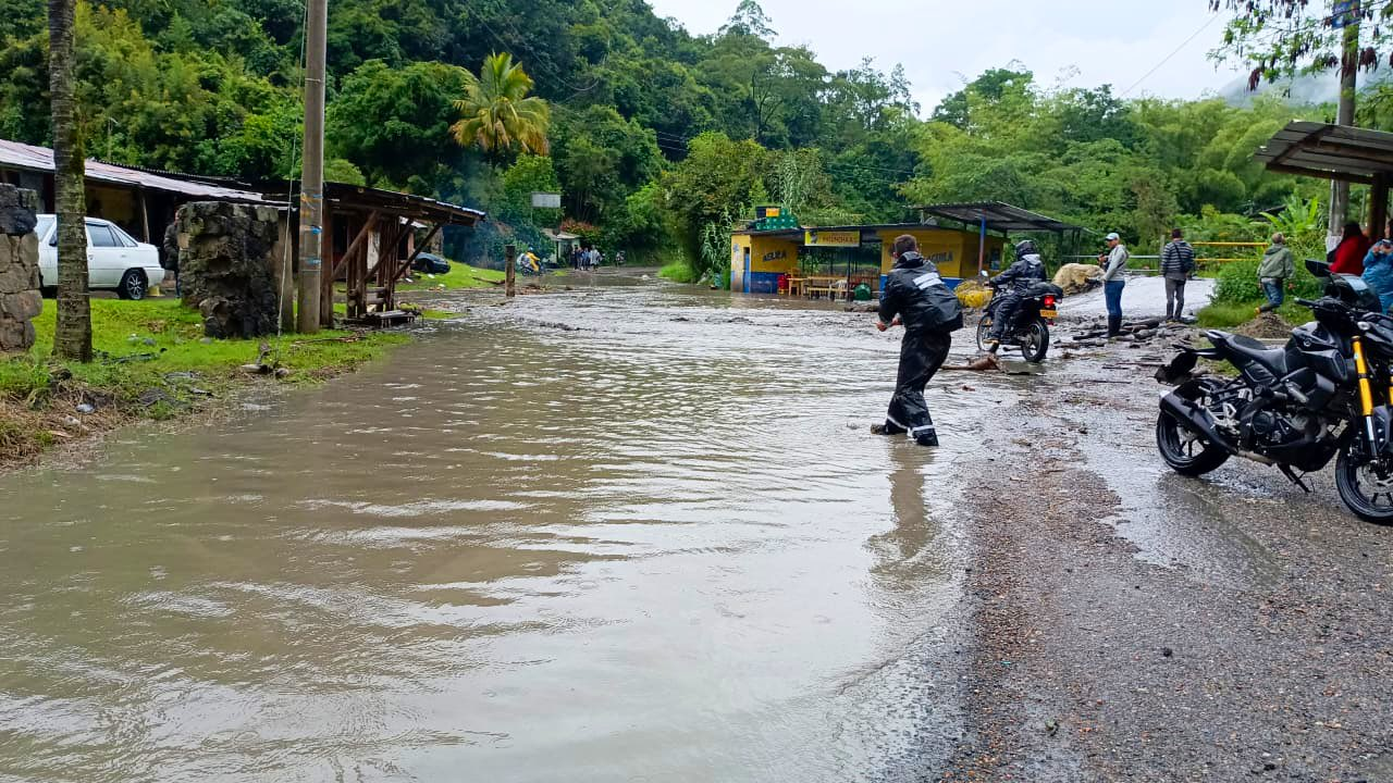 Fuertes lluvias generan emergencias por inundaciones en Facatativá y ...